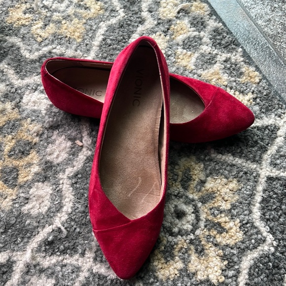 Vionic | Shoes | Vionic Red Suede Flats Size 8 Some Wear Marks Shown In ...